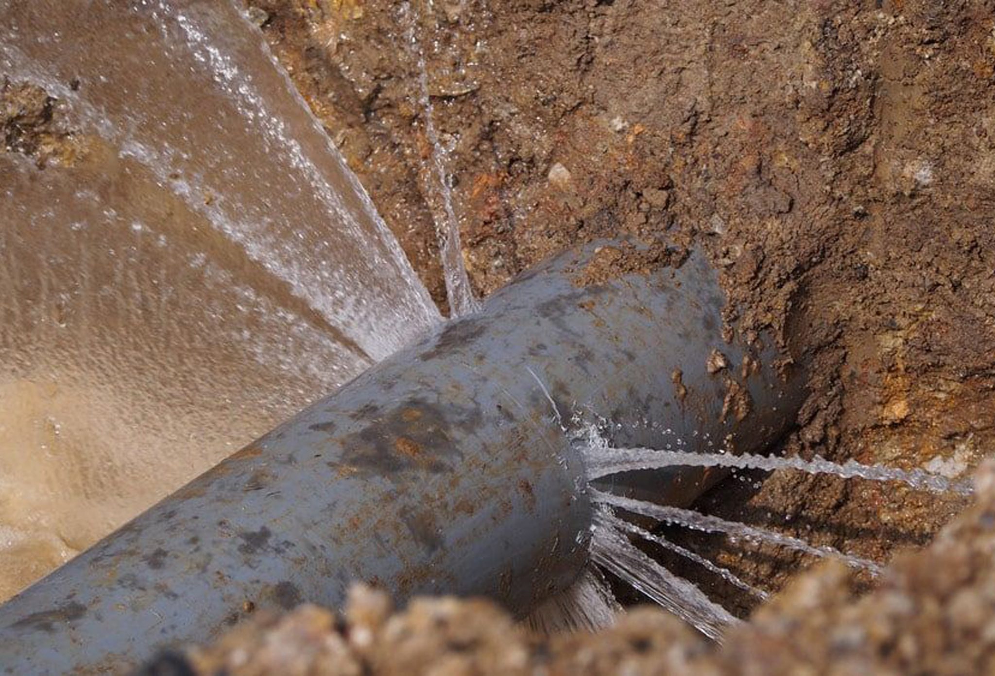 The Expert's Guide to Detecting Underground Water Leaks | Hurdy Gurdy Maker